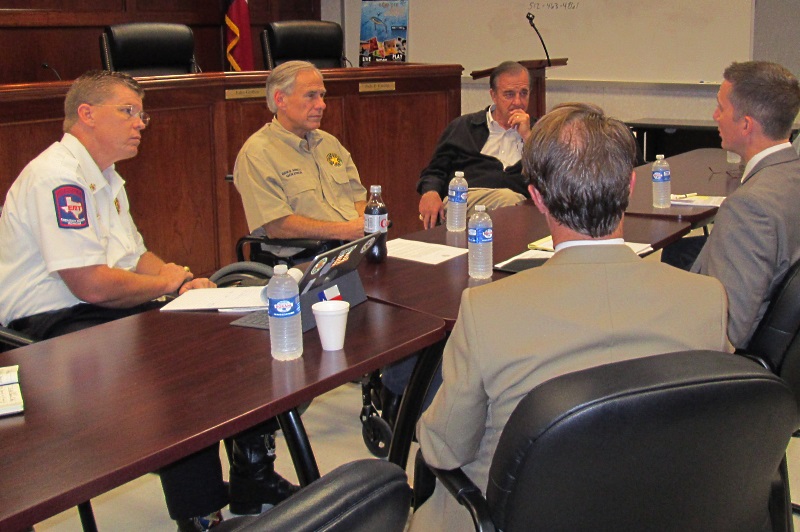 Governor Abbott Visits Harvey Hit Areas - KOGT