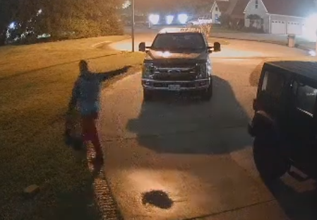 Burglary Suspect Carrying Gun (Video) - KOGT