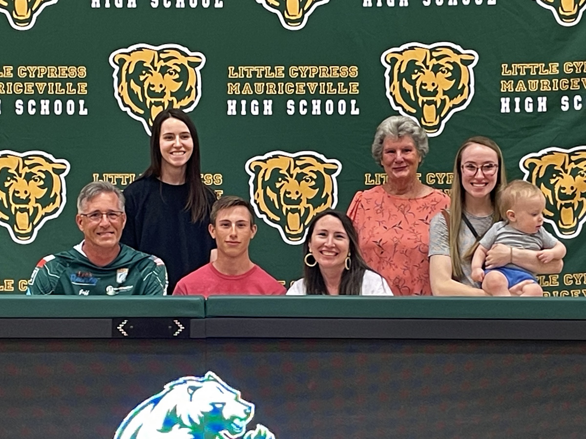 Five Sign The Line At LCM - KOGT